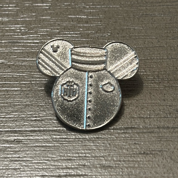 Disney | Jewelry | Disney Trading Pin Cast Member Costumes Hollywood ...